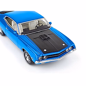 Revell 14534 1970 Ford Torino Cobra 1:25 Scale 128-Piece Skill Level 4 Model Car Building Kit