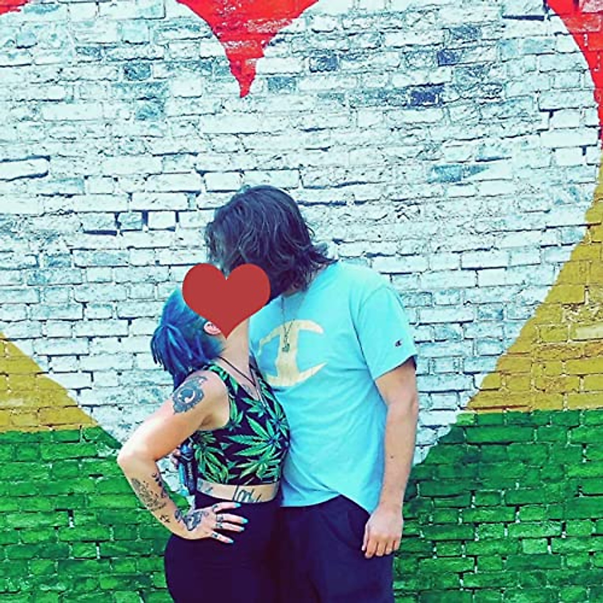 CSFOTO Polyester 4x4ft Brick Wall Love Reggae Backdrop Juneteenth Decorations for Party White Heart Yellow Green Red Striped Painted Wall One Love Birthday Party Background One Love Backdrop
