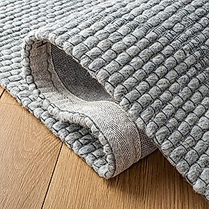 SAFAVIEH Marbella Collection 7' Round Silver/Grey MRB551G Handmade Premium Wool Area Rug