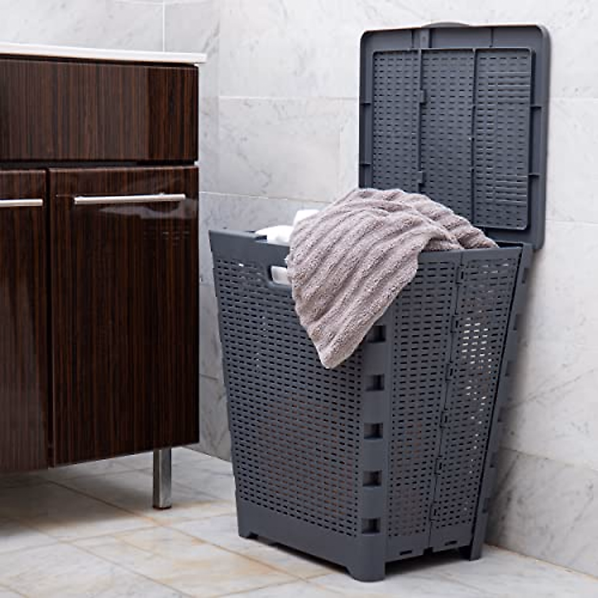 Mind Reader 61L Foldable Laundry Hamper, Clothes Basket, Lid, Wicker Design, Plastic, 18"L x 14.5"W x 21.25"H, Gray