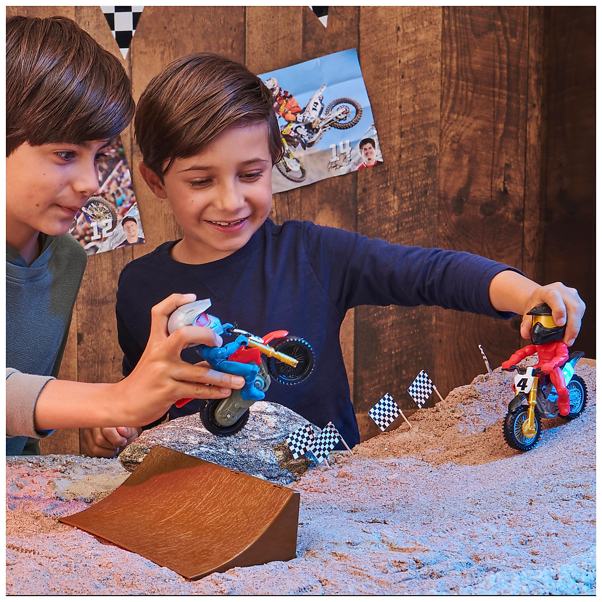 Supercross, Race and Wheelie Competition Set, Includes Ricky Carmichael and Ken Roczen Bikes and Deluxe Ramp, Kids Toys for Boys Aged 3 and Up