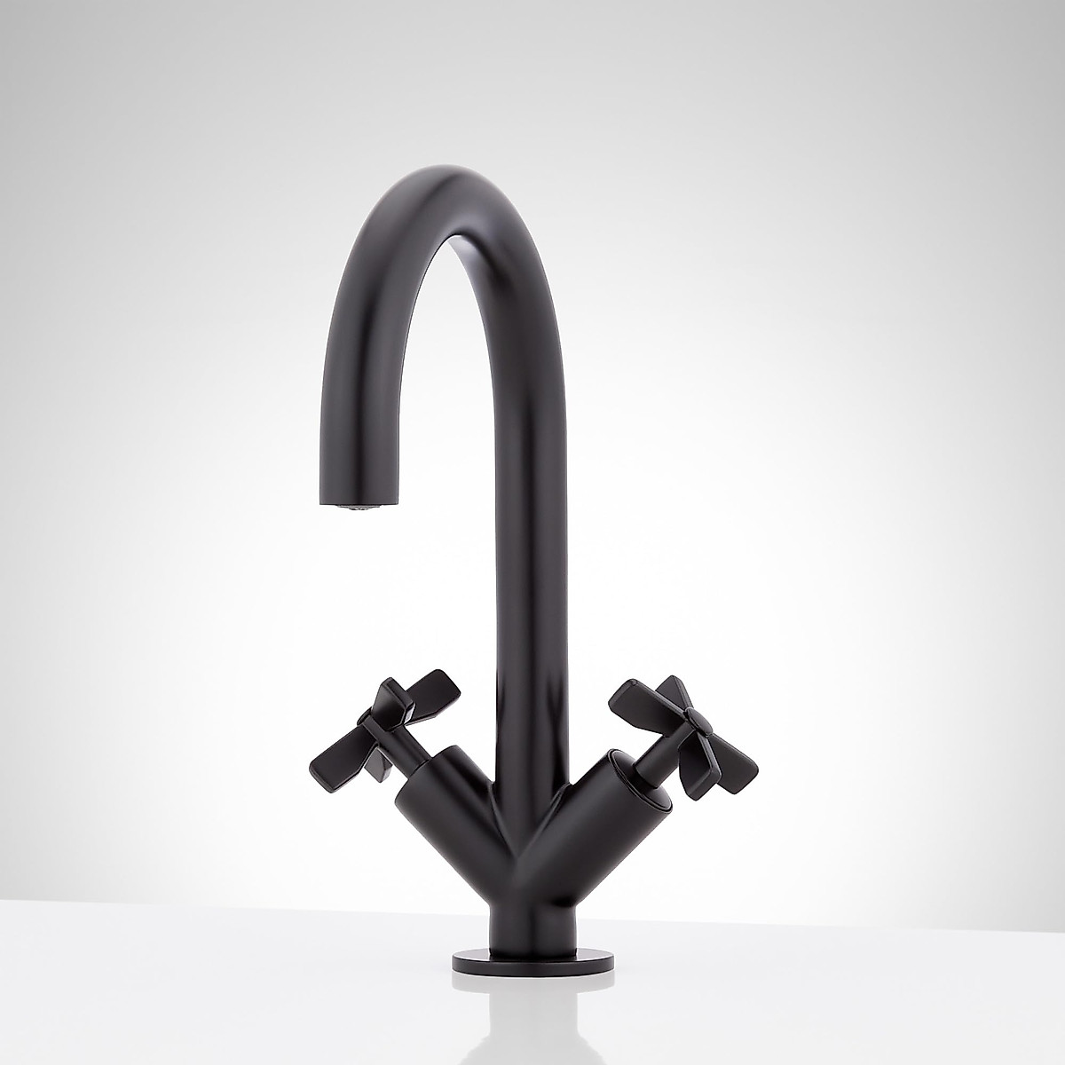 Signature Hardware 953796 Vassor 1.2 GPM Single Hole Bathroom Faucet with Pop-Up Drain Assembly - Matte Black