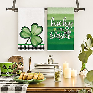 Artoid Mode Green Lucky and Blessed Clover Shamrock St. Patrick's Day Kitchen Towels Dish Towels, 18x26 Inch Seasonal Decoration Hand Towels Set of 2