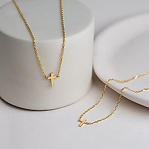 Fwlisesa Small Cross Necklaces for Women, Dainty Gold Necklace 14k Gold Plated Cute Tiny Cross Pendant Necklace Simple Gold Choker Necklaces for Women Trendy Aesthetic Jewelry Gifts for Women