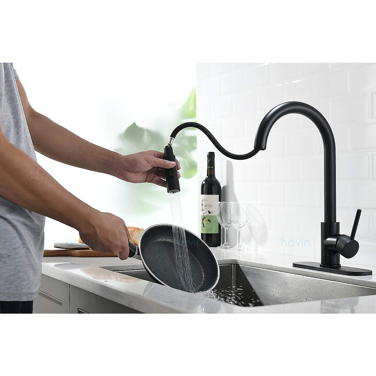 Havin Black Kitchen Faucet with Pull Down Magnetic Sprayer with Black Pot Filler Faucet
