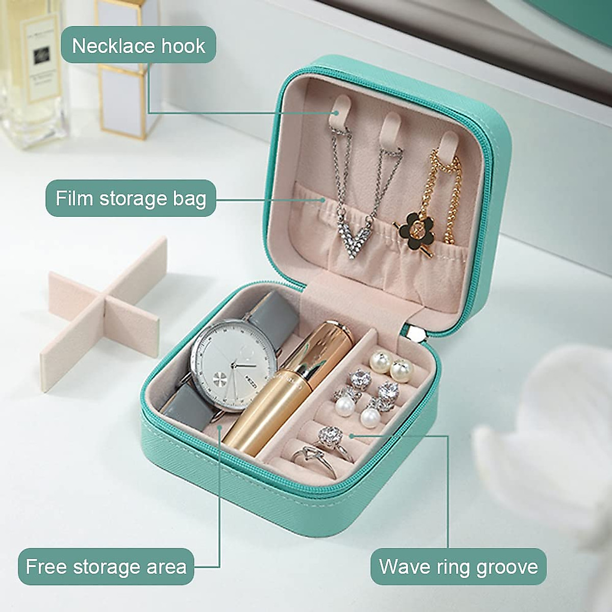 FOME Small Jewelry Box, Portable Jewelry Box Organizer PU Leather Mini Travel Jewelry Storage Case for Rings Earrings Necklace Bracelets Jewelry for Women Girls Black