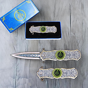 Masonic Folding Knife with Fidget Spinner, Crafted, Durable Tool with Engraved Masonic Emblems for Everyday Use, Ceremonial Purposes, & Collectors, Craftsmanship Practical Design (Camo)