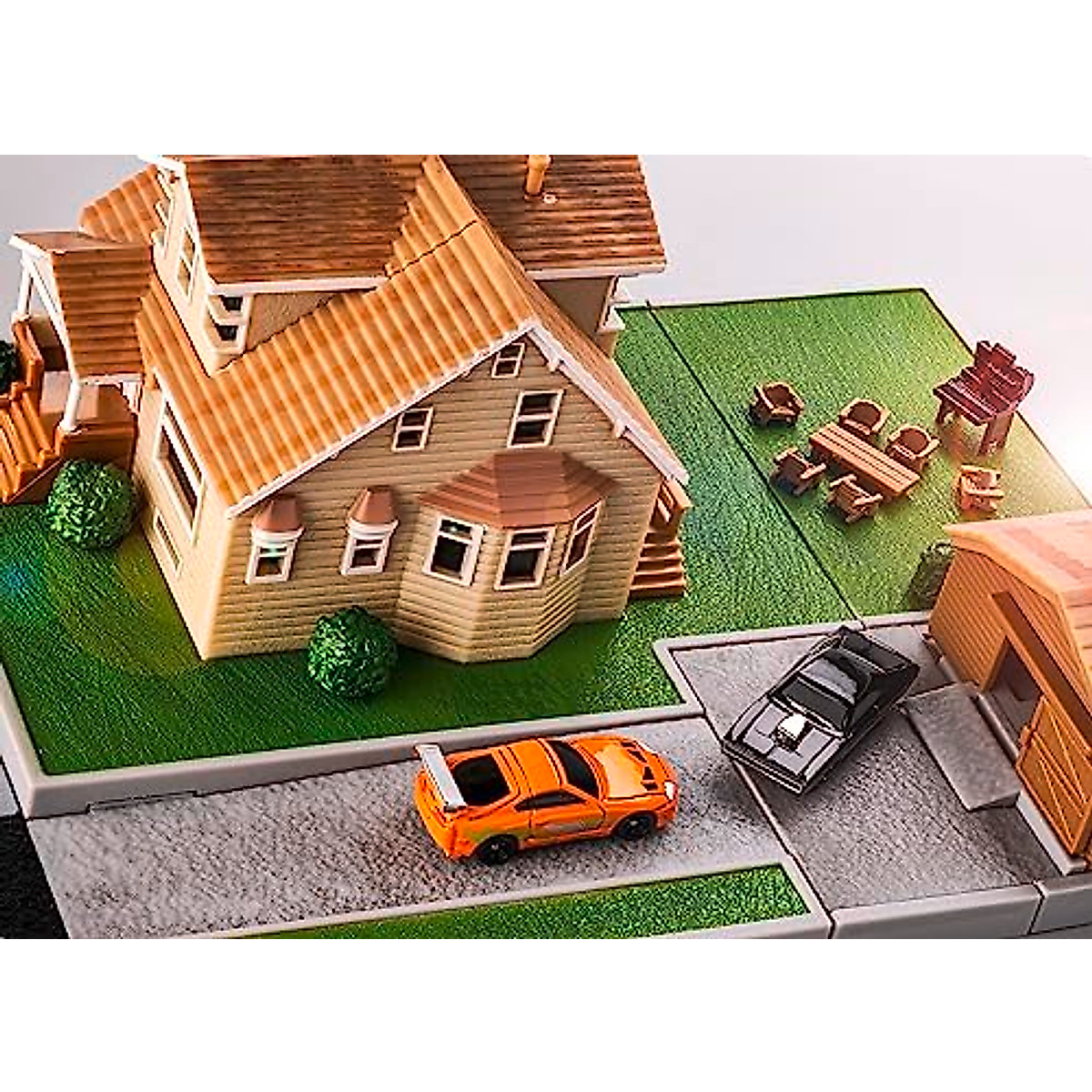 Jada -Toretto's Fast & Furious Garage House, Diorama Playset, Includes Two Nano Vehicles, Collectables (253203081)