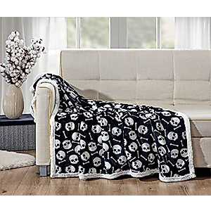 Skull & Bones by Décor&More Black Sherpa Throw - 50" X 60"