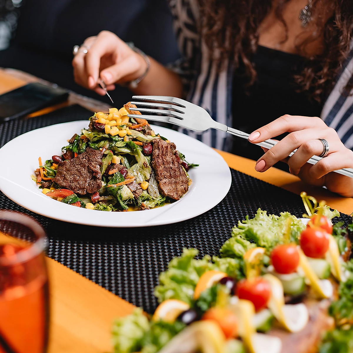 2Pcs Extendable Forks 8.7 to 25.6 Inch Adjustable Telescopic Fork, Stainless Steel Long Fork Retractable Dinner Fork for Fruit Dessert BBQ