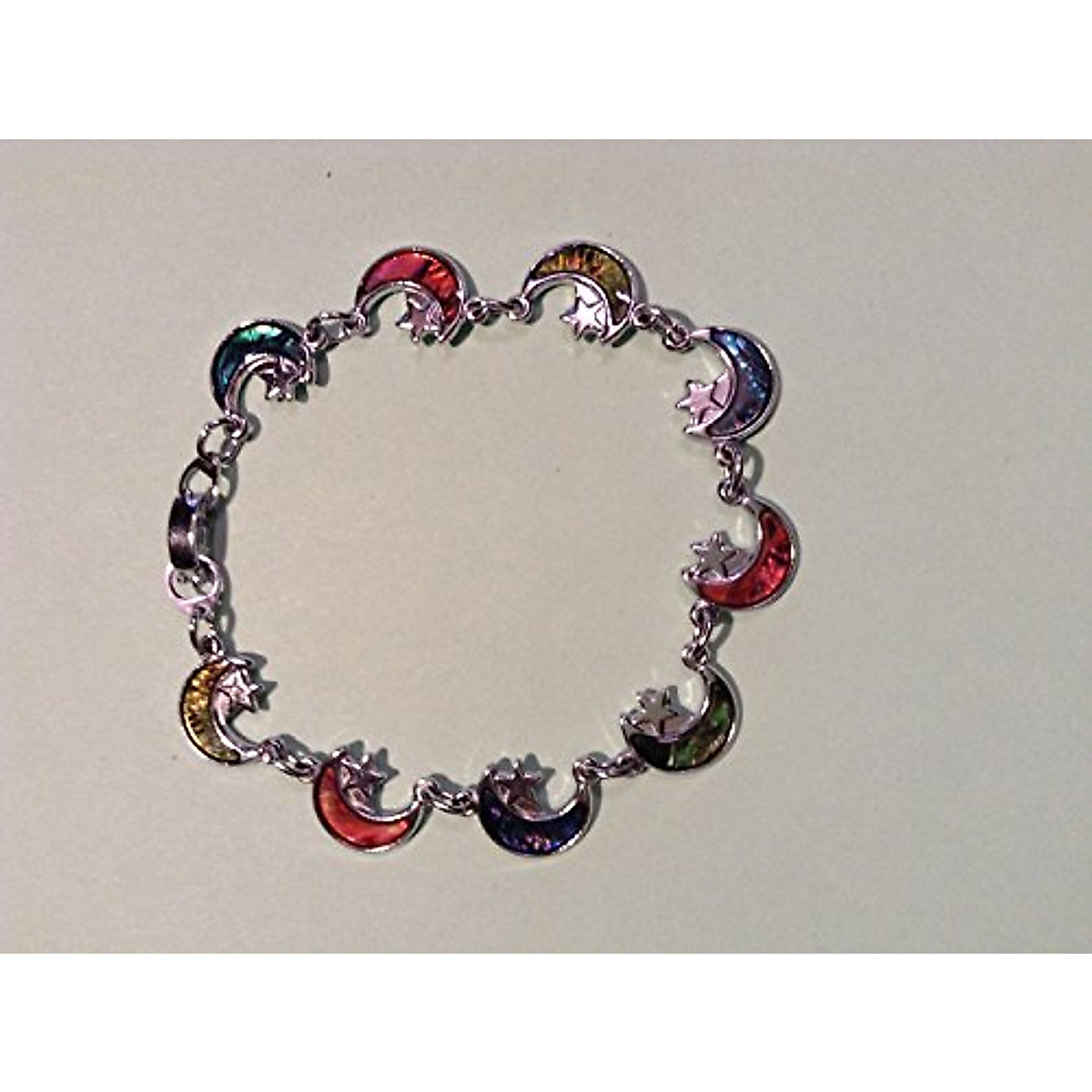 Shell of the Sea This Moon Paua shell link bracelet is so cute & 7" long