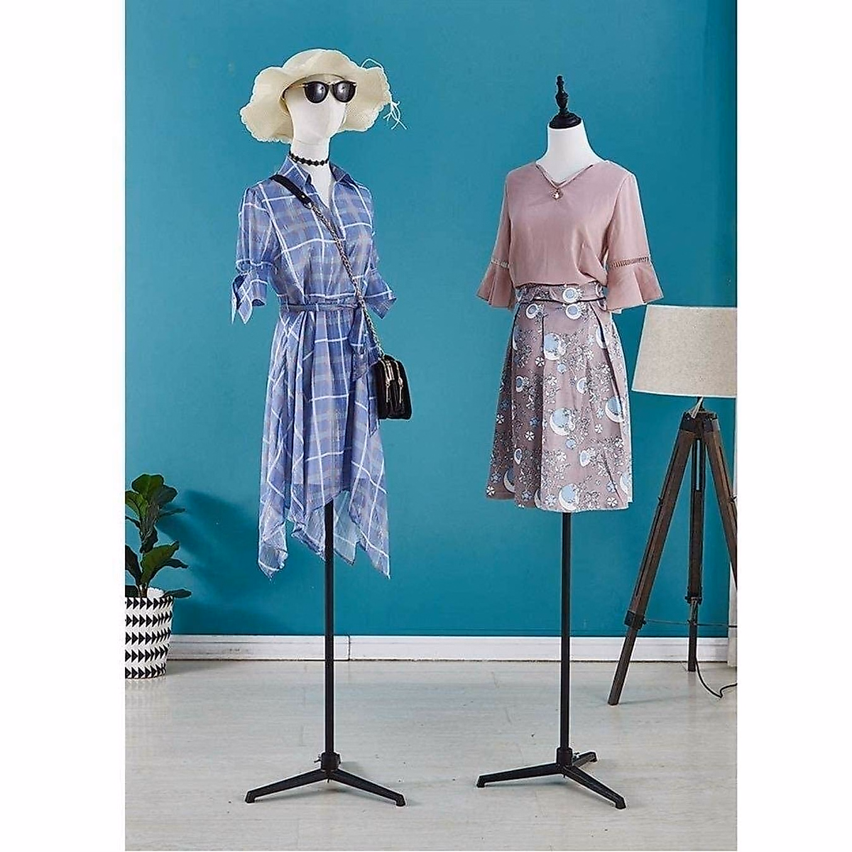 Mannequin Display Stand Female Mannequin Torso Mannequin Dress Form Shelf Grade, Wood Arm, Triangular Base ( Color : B ) (A )