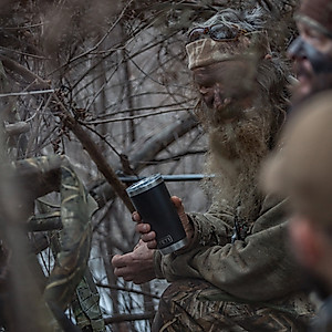 YETI Rambler 20 oz Stainless Steel Vacuum Insulated Tumbler with Lid, Black