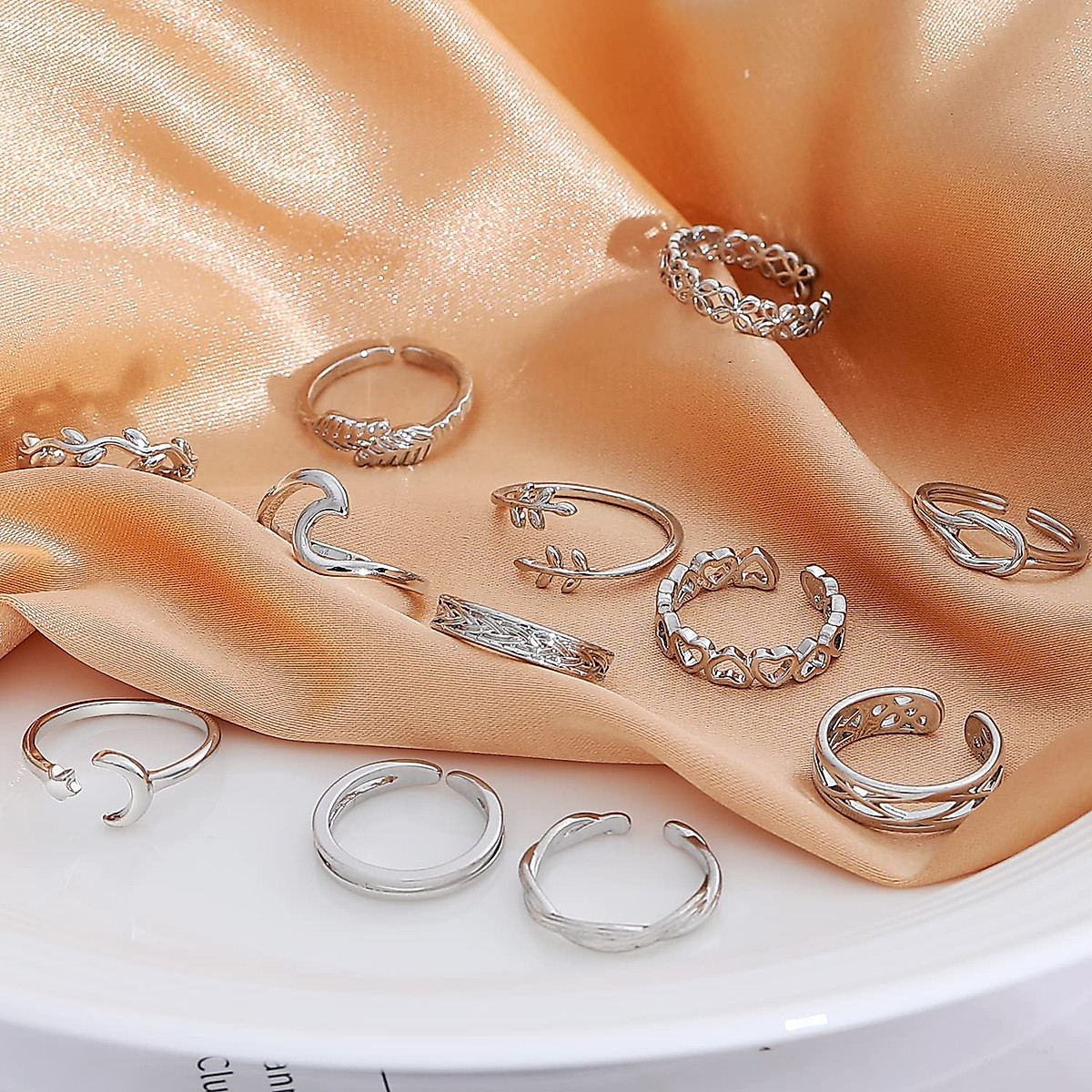 KOHOTA 12PCS 18K Gold Plated Adjustable Toe Rings for women Summer Beach Open Toe Rings Set Flower Arrow Tail Pinky Band Rings Barefoot Foot Jewelry