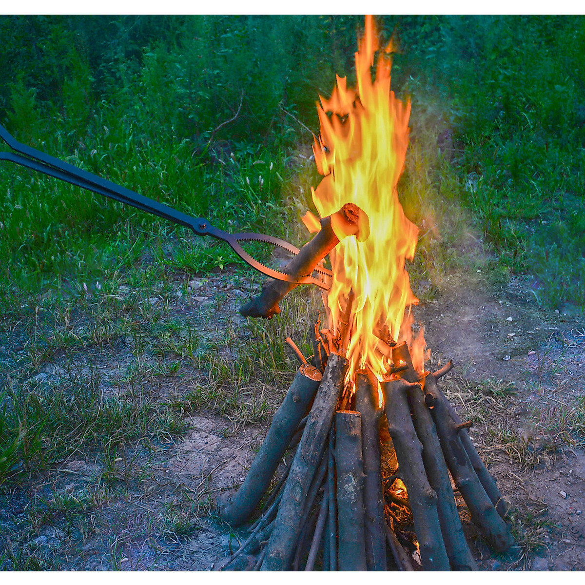 40" Heavy Duty Fire Tongs Firewood Grabber Tool with Scissor Shape Serrated, Log Claw Tongs for Bonfire Campfire Fire Pit Outdoor Indoor Log Grabber Tongs Rustproof Safely Moves Firewood