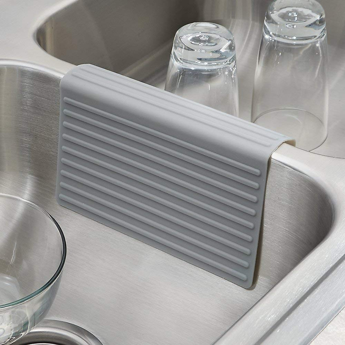 iDesign 64183 Lineo Silicone Sink Saddle, Glassware Protector for Kitchen, Bathroom Pots, Pans, Dishes, 8.25" x 1.75" x 4.5", Gray
