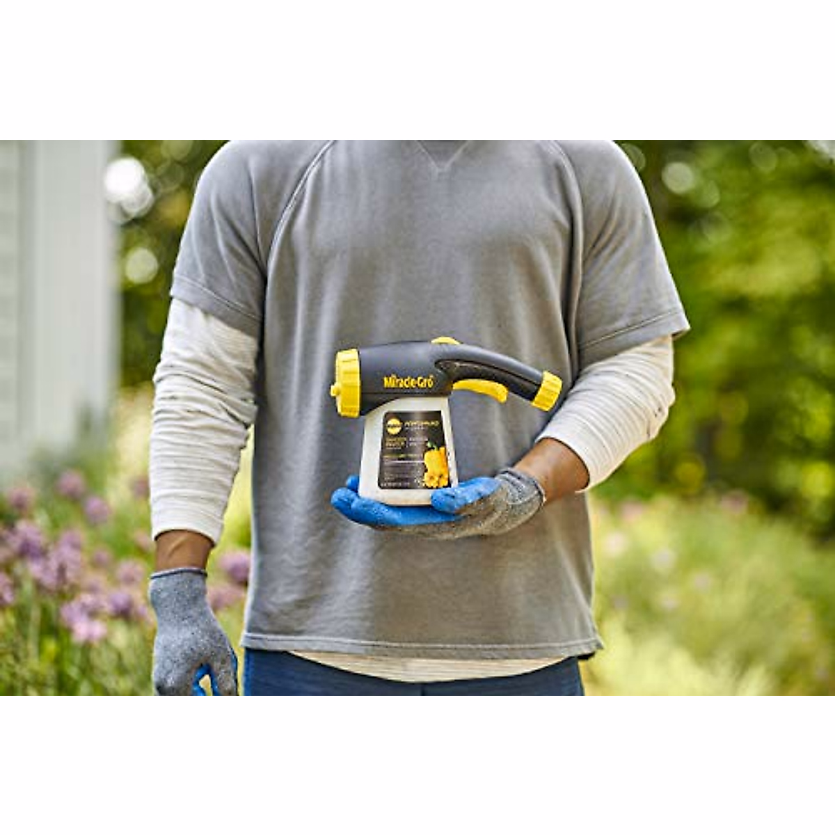 Miracle-Gro Performance Organics Garden Feeder, 12 oz. - Includes First Feeding of Miracle-Gro Performance Organics Plant Nutrition Inside - Feed Vegetables, Flowers and Herbs While Watering