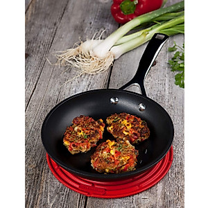 Le Creuset Silicone Round Cool Tool, 8", Cerise