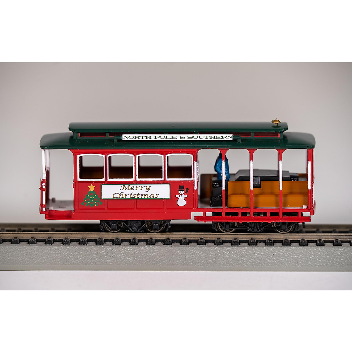 Cable Car with Grip Man - Yellow & Red - HO Scale