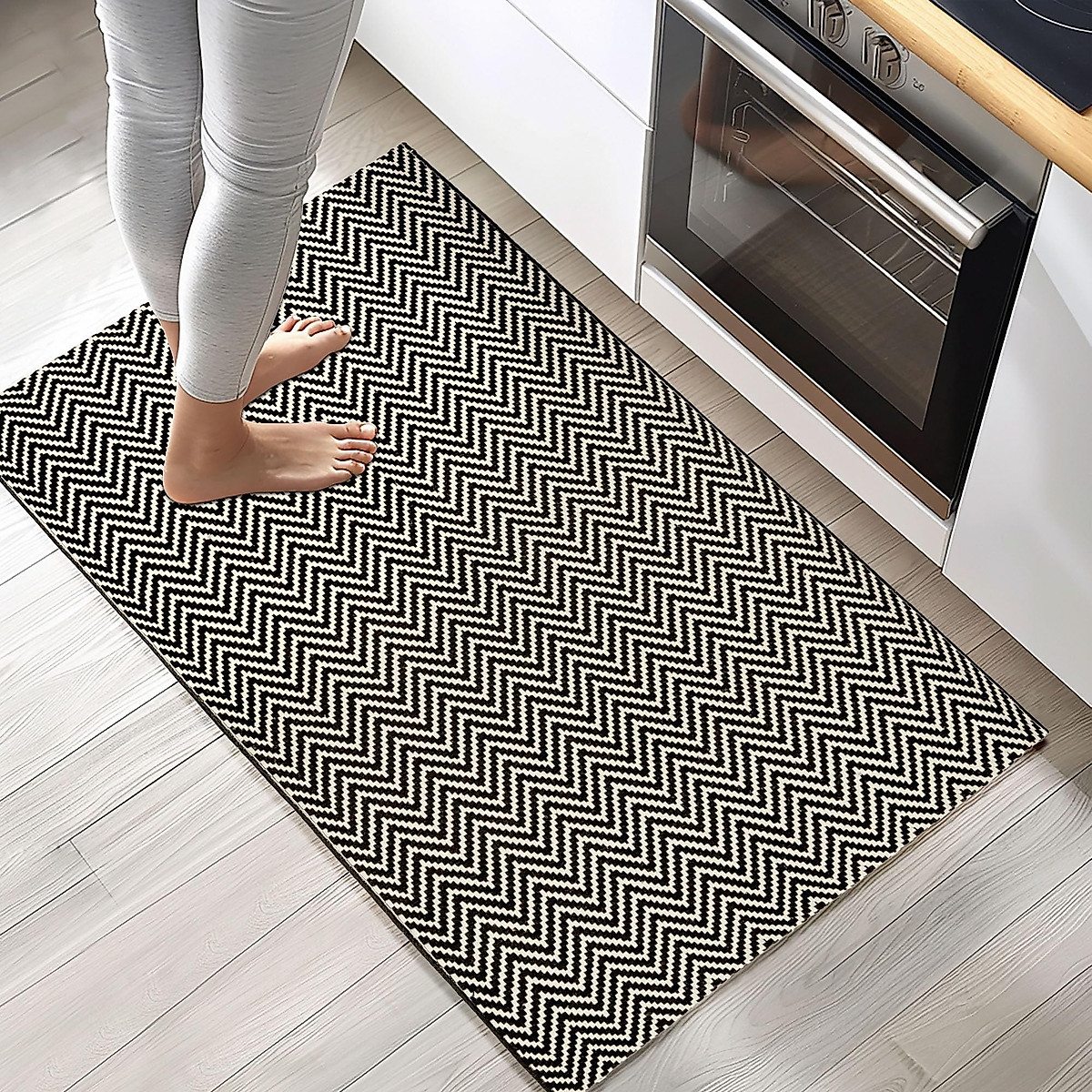 Tyrot Boho Small Bathroom Rugs 2x3 Washable Rug for Entryway Woven Cotton Black and Cream Front Door Mat Farmhouse Reversible Low Pile Front Porch Rug Carpet for Kitchen Foyer Entrance Indoor Laundry