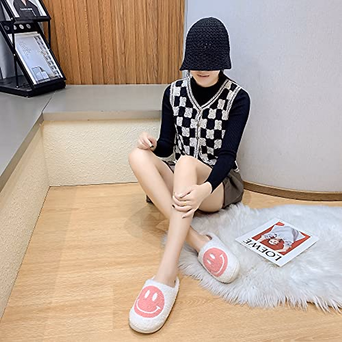 PLMOKN Smile Face Slippers,Retro Soft Plush Lightweight House Slippers Slip-on Cozy Indoor Outdoor Slippers,Slip on Anti-Skid Sole white + pink01 6-7Women/5-6Men