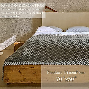 ZonLi Thin Throw Blanket 70"x50" for Couch Light Sage Green and Grey Boho Shawl Blanket Soft Decorative Lightweight Bed Throws with Tassels for Living Room Chair Sofa Travel Bed Throws