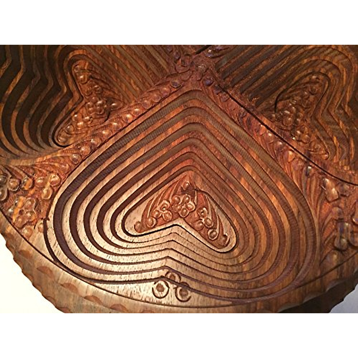 UNIQUE VALENTINE GIFT LOVE Idea Wooden Collapsible Fruit Basket With Handle And Four Heart Shaped Partitions Diameter: 12"