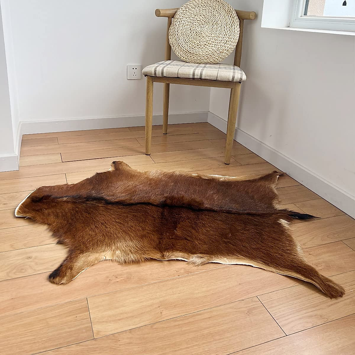 Red Deer Hide Rug Deer Skin Rug Deer Taxidermy Fireplace Deerskin Decor Reindeer Hide Area Rug Animals Mat Carpet for Home, Office, Bedroom Taxidermy Hunting Collectable (2.3x1.8 ft)
