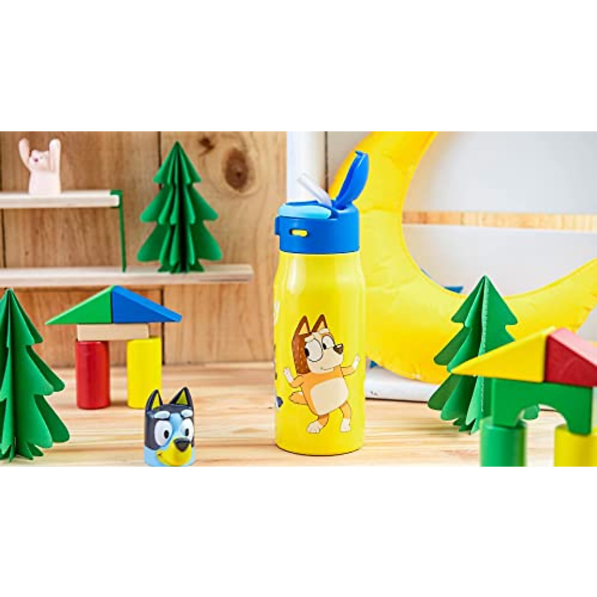 Zak Designs Bluey Double-Wall Vacuum Insulated, Stainless Steel Kids Mesa Water Bottle with Flip-Up Straw Spout and Locking Spout Cover, Durable Cup for Sports or Travel (13.5 oz, 18/8 SS)