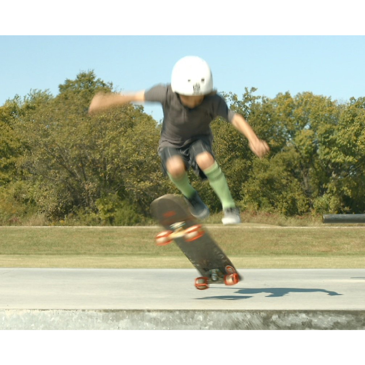 Skater Trainers get Skateboard Tricks - Coolest Stocking Stuffers for Teens Boys Gift Ideas Ages 14 and up 12-14-16 11 10 2024 Gamer Cool Wheels Tech Deck Tool Ramp Boy Teenage (4 Blk)