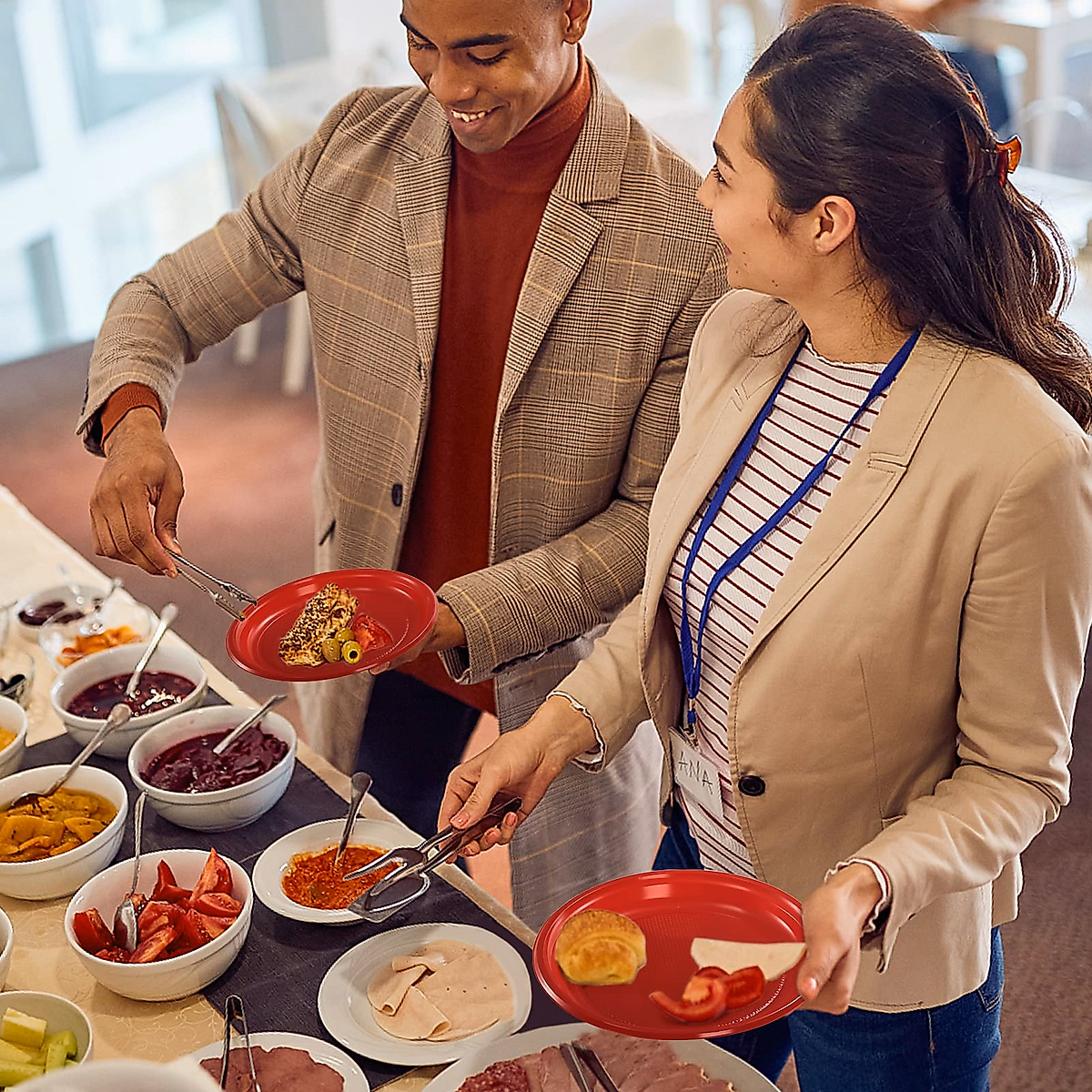 Coloch 200 Pieces 6 Inch Red Disposable Plates, Plastic Dessert Plates Bulk Round Party Plates Multi-Purpose Appetizer Plates for Cake, Dessert, Fruit, Barbecue, Party, Picnic, Wedding