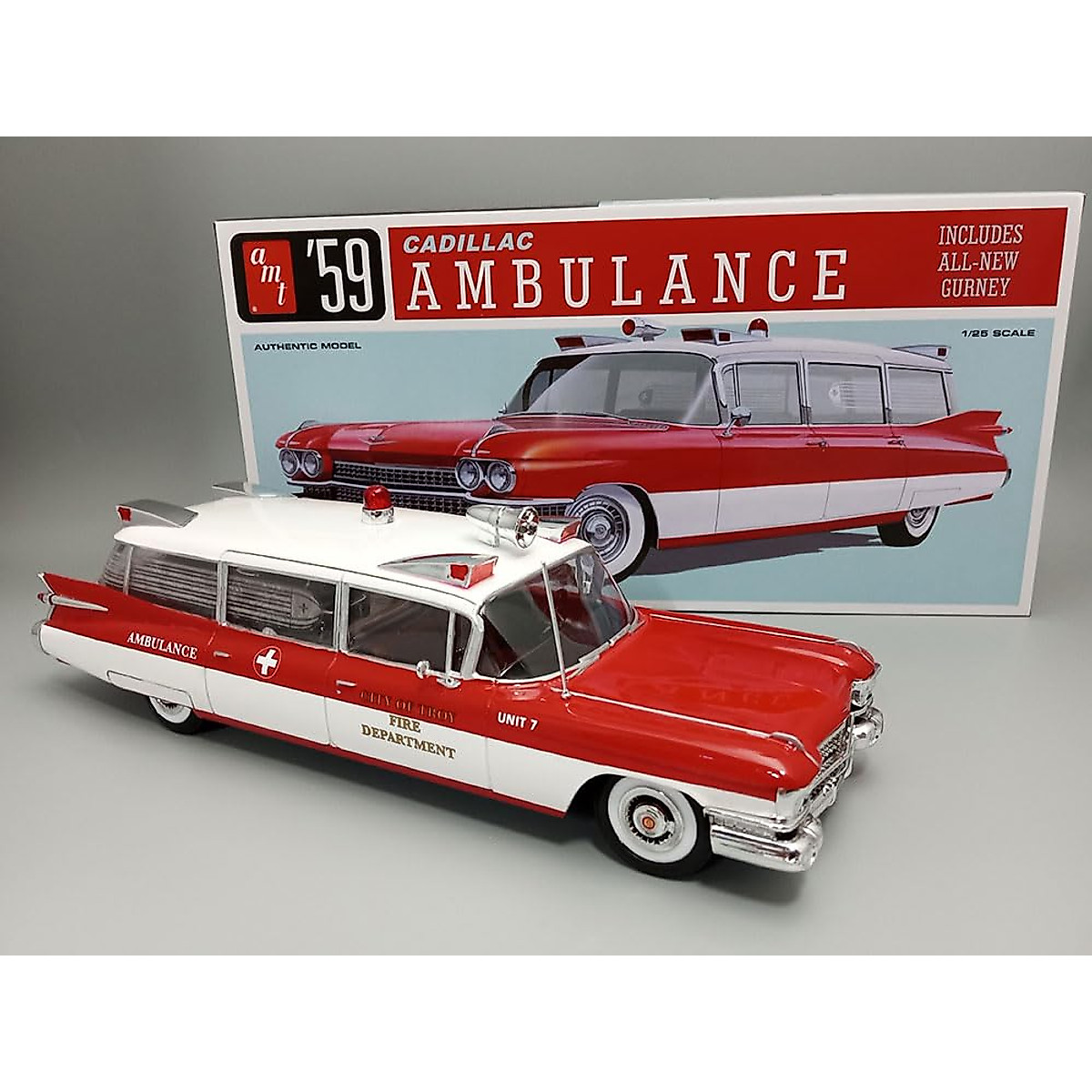 AMT 1959 Cadillac Ambulance w/Gurney 1:25 Scale Model Kit