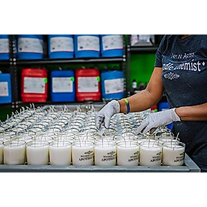 Apothecary Glass Jar Double Wick 14 Ounce Aromatherapy Soy Candle (Tobacco & Vanilla Bourbon)