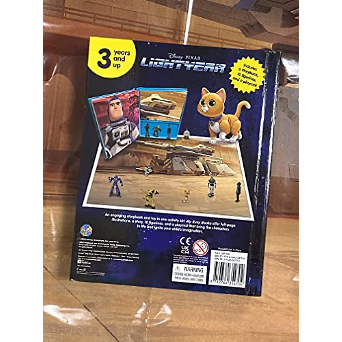 Disney / Pixar Lightyear My Busy Books - Storybook, 10 figurines, playmat