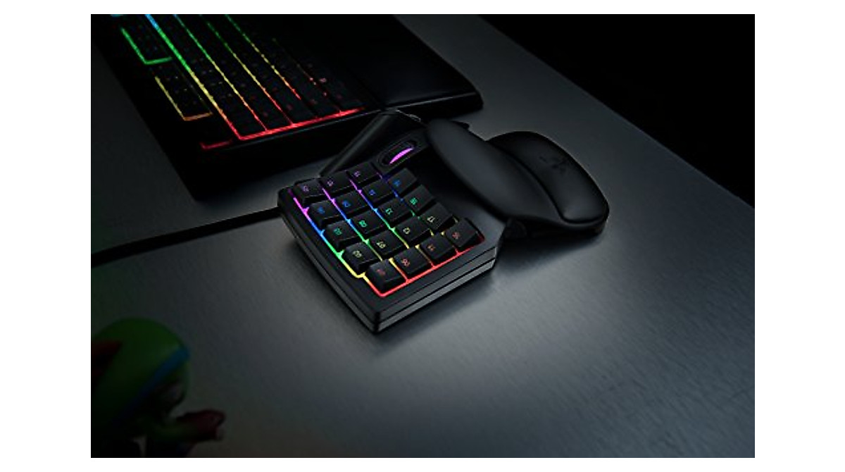 Razer Tartarus v2 Gaming Keypad - 32 Programmable Keys & RGB Lighting