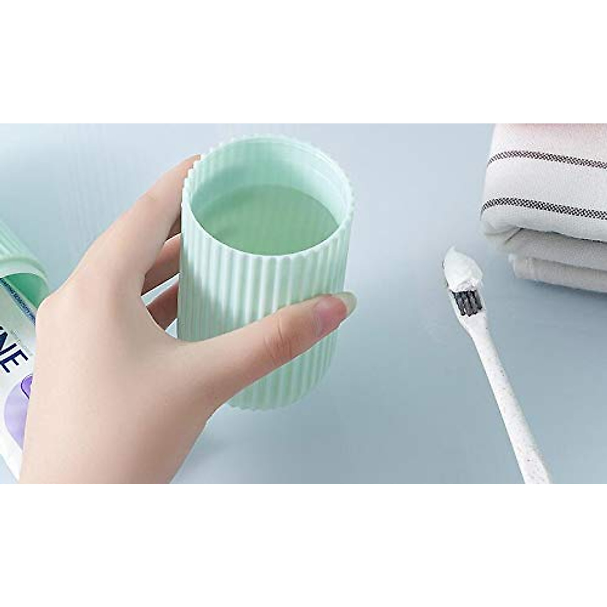 WOIWO 2PCS Creative Simple Travel Toiletry Cup Outdoor Portable Plastic Capsule Toiletry Cup Toothbrush Toothpaste Set storage Box