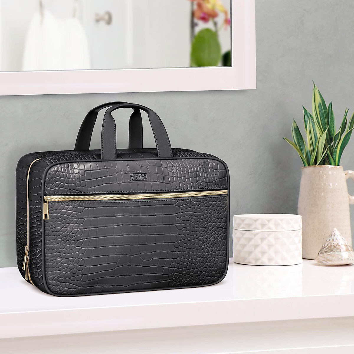 Dot&Dot Leather Hanging Travel Toiletry Bag for Women - Large Travel Toiletries Bags for Women - Travel Bags for Women Toiletry and Makeup - Makeup Travel Bag Organizer - Toiletry Travel Bag Women