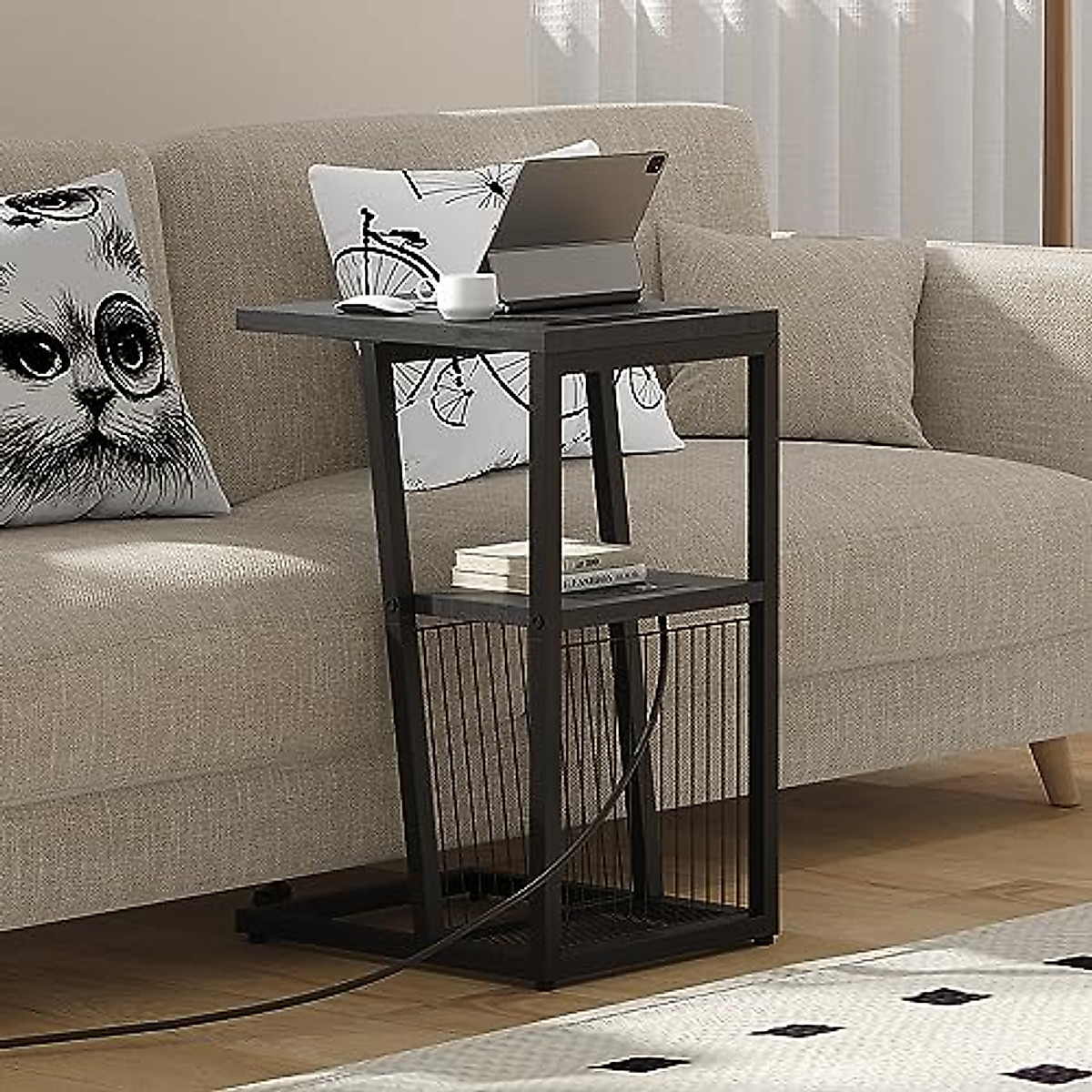 Heybly Side Table Set of 2, C Shaped Nightstand End Sofa Table with Charging Station for Small Spaces,Snack Couch Tables with Phone Holder, 2 USB Ports and Power Outlets HET001CB2