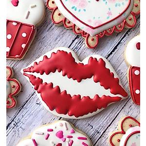 Lips Kiss Cookie Cutter, 4.25" Made in USA by Ann Clark