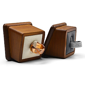 Oirlv Solid Wood Ring Holder,Square Single Ring Display Stand,Showcase Jewelry Display Bear