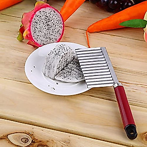 2 Pcs Potato Crinkle Cut knife, Stainless Steel Wavy Slicer, Decorative Knife for Fruits and Vegetables, Home Kitchen Wavy Blade Cutting Tool. For Carrot,Cheese,Potatoes Decoration Gadget (Black+Red)