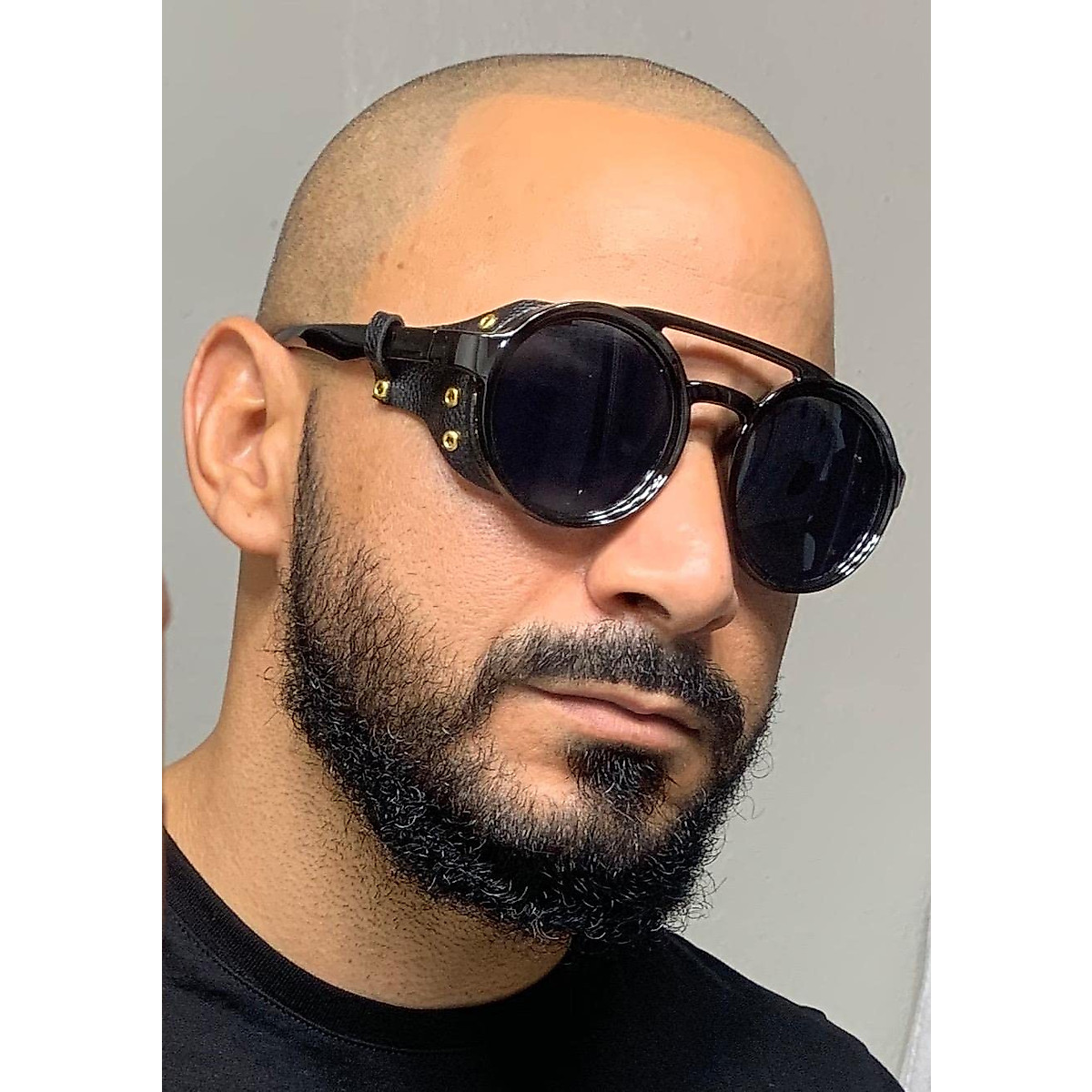 FEISEDY Retro Round Steampunk Sunglasses Women Men Vintage Eyewear Light Plastic Frame with Leatherwear B2532