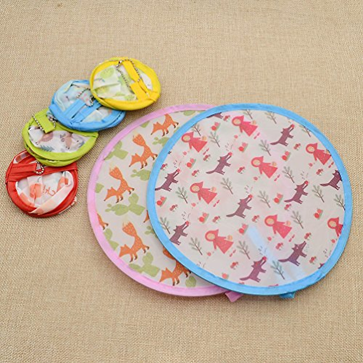 Qlychee Lovely Foldable Round Fan Random Color Handheld Moon-Shaped Fan Decoration Gift 1 Pc