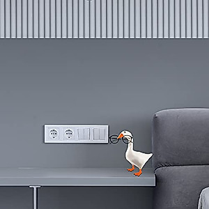 Goose Statue Magnetic Key Holder, Animal Magnetic Key Holder Sculpture Modern Home Decor，Cute Magnetic Goose Key Holder for Key Hooks Pens Bells (Yellow)