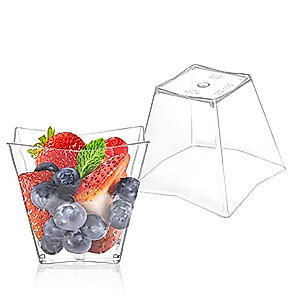 Lyellfe 100 Pack 4 Oz Dessert Cups with Spoon, Clear Plastic Cups, Mini Disposable Square Parfait Shooters Cups for Appetizer, Ice Cream, Pudding, Tasting Party