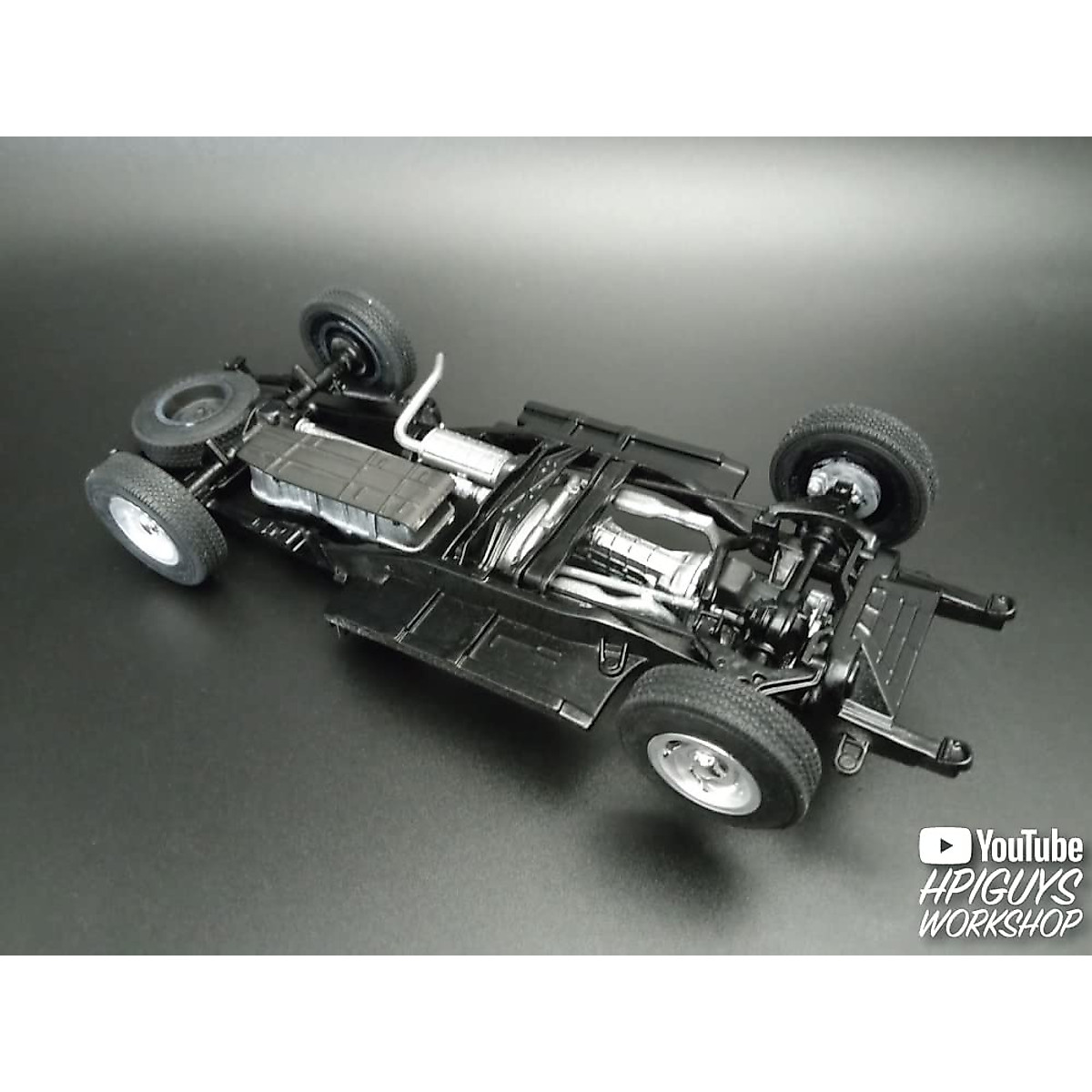 AMT 1997 Ford F-150 4x4 Pickup 1:25 Scale Model Kit