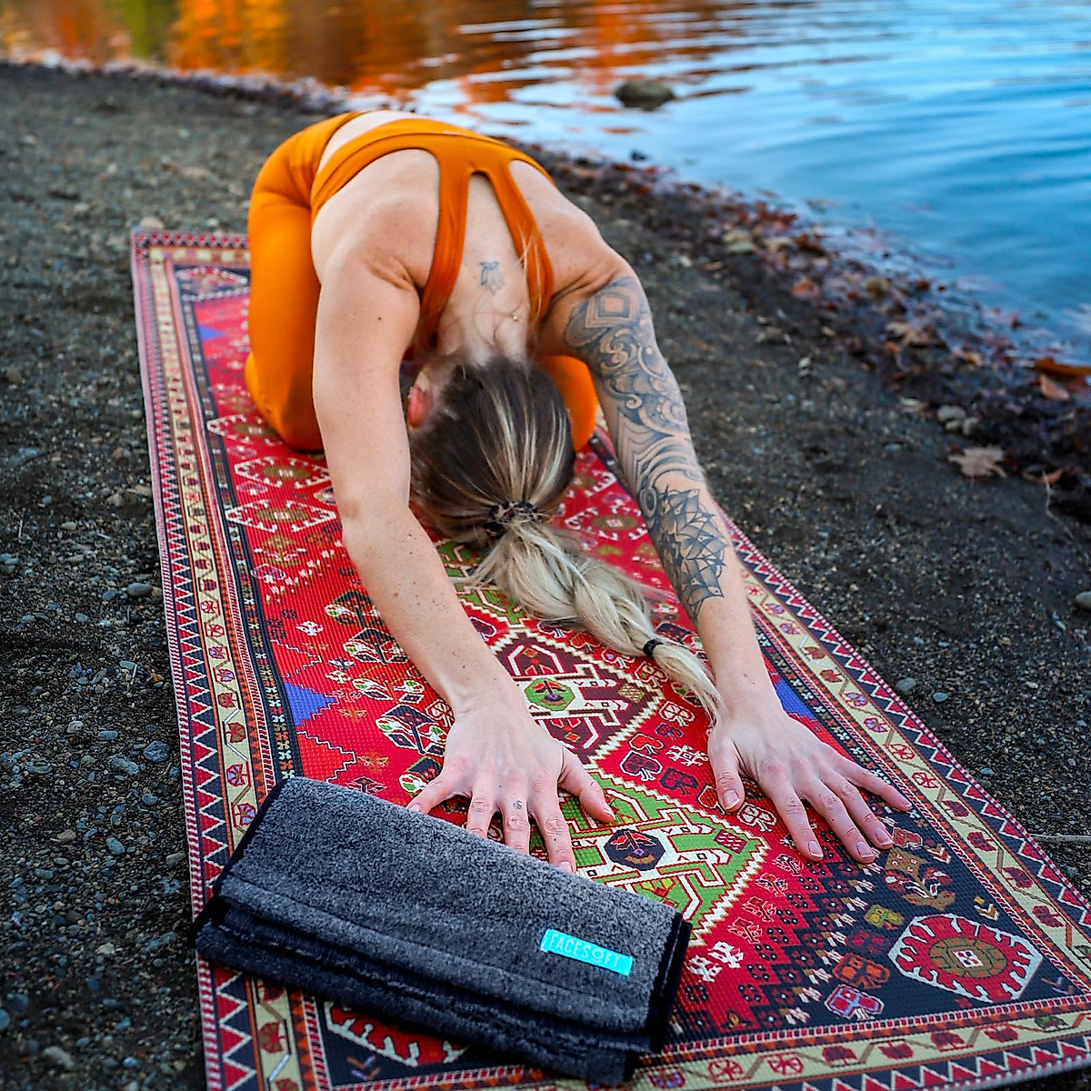 FACESOFT 2X Pro Charcoal Detox Sweat Towel - Double Activated Charcoal for Deeper Detox - Absorbent Cotton Exercise Towel - No Synthetic Microfibers - Sweat Towel for Gym and Sports - Beauty - 1 Pc