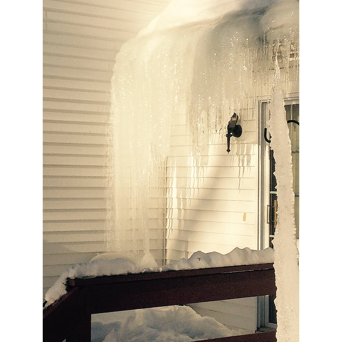 The SnowPro Ice Melt Dispenser