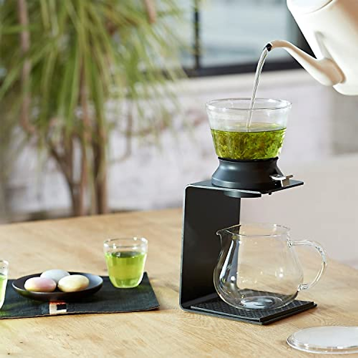 Hario Largo Glass Tea Dripper, 350ml, Black