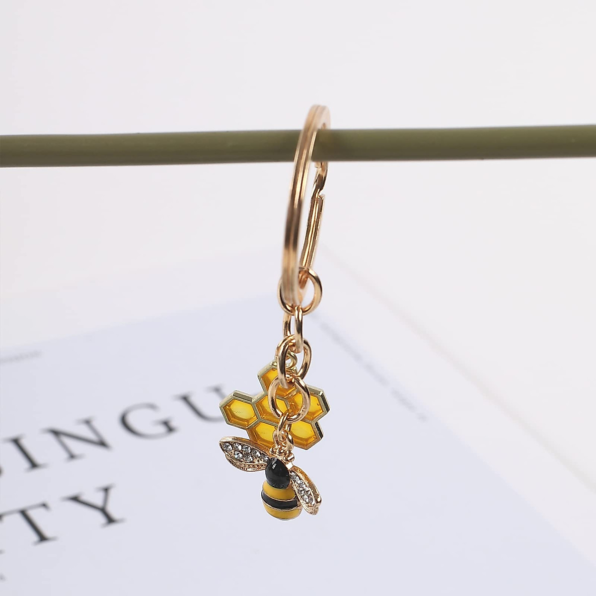 Bee Keychain - 1 Set Honey Crystal Key Ring Yellow Decor for Bag Decor Car Supplies,Rhinestone Decorations for Bag Accessories Gift to Women Girls